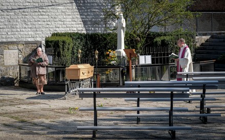 Belgian Priest Christoph Rouard R Officiates Editorial Stock Photo ...