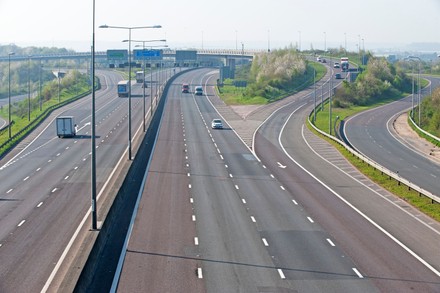 __COUNT__ Empty M25, Dartford, UK - 10 Apr 2020 Stock Pictures ...