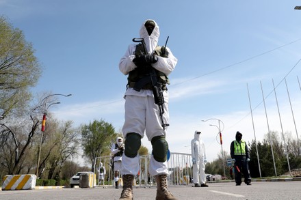 National Guard Soldiers Control Checkpoint Additional Editorial Stock ...