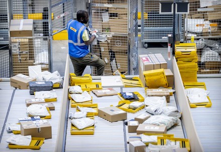 250 Dhl employees Stock Pictures, Editorial Images and Stock Photos ...