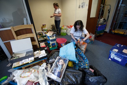 Refuweegee Volunteers Organise Deliveries Families Need Editorial Stock ...
