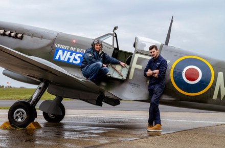 Pilot Peter Monk His Son Alex Redakčních stock fotografií – stock ...