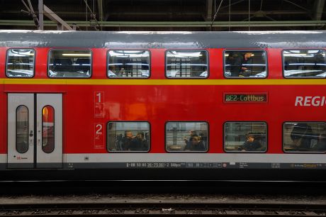 Double Decker Train Platform Berlins Ostbahnhof Editorial Stock Photo ...