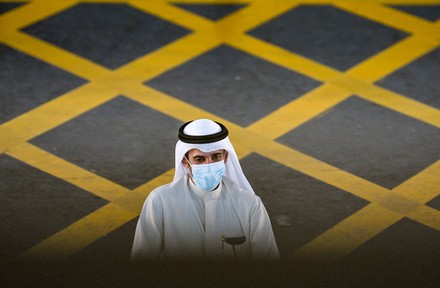 Kuwaiti Passenger Wearing Face Mask Arrives Editorial Stock Photo ...