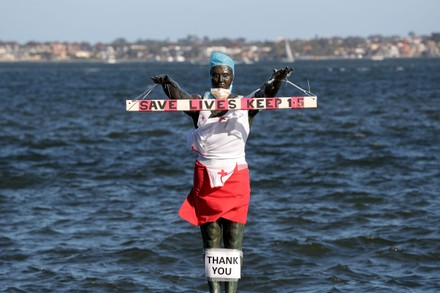 Bronze Eliza Statue On Swan River Editorial Stock Photo - Stock Image ...