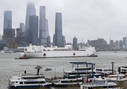 Us Navy Hospital Ship Comfort Departs Editorial Stock Photo - Stock ...