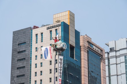 47 Samsung tower Stock Pictures, Editorial Images and Stock Photos ...