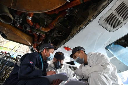 53 Aircraft maintenance team Stock Pictures, Editorial Images and Stock ...