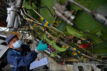 53 Aircraft maintenance team Stock Pictures, Editorial Images and Stock ...
