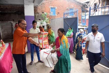 Volunteers Distributing Food Materials People Need Editorial Stock ...