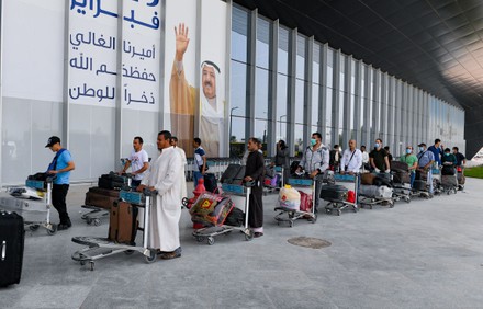 Egyptian Citizens Queue Kuwait International Airport Editorial Stock ...
