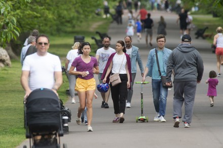 Very Busy Park Today People Out Editorial Stock Photo - Stock Image ...