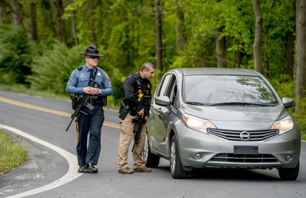Law Enforcement Set Perimeter Search Vehicles Editorial Stock Photo ...