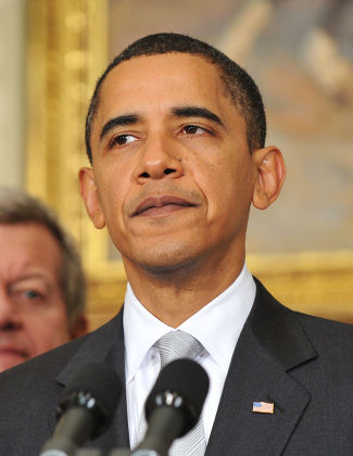 __COUNT__ US President Obama with Senate Democratic Caucus after health ...