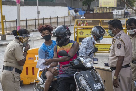 Police Bandobast During Lockdown Mahalaxmi Editorial Stock Photo ...