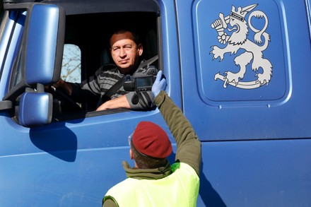 imágenes de Reopening of borders between Baltic neighbour countries ...