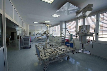 View Empty Hospital Beds Intensive Care Editorial Stock Photo - Stock ...