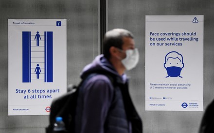 Posters Encourage People Wear Face Masks Editorial Stock Photo - Stock ...