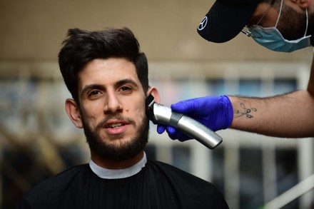 Iraqi Itinerant Barber Hussain Majid R Editorial Stock Photo - Stock ...