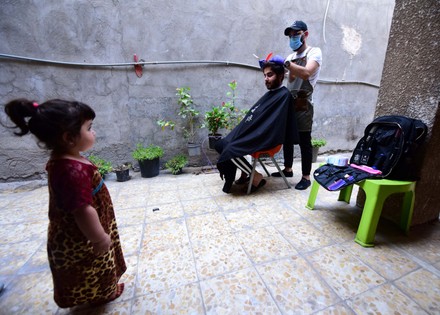 Iraqi Itinerant Barber Hussain Majid R Editorial Stock Photo - Stock ...
