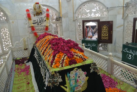 Pakistani Religious Devotees Arrived Shrine Sufi Editorial Stock Photo ...