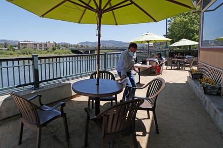 Restaurant Owner Joe Peatman Cleans Sanitizes Editorial Stock Photo ...