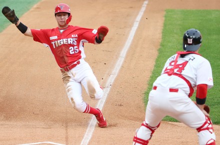 Kia Tigers Infielder Park Chanho Slides Editorial Stock Photo - Stock ...