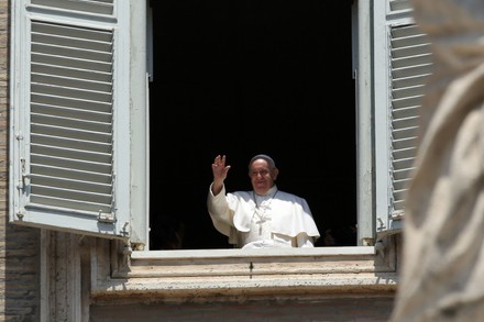Pope Francis blessing at the Angelus, Vatican city, Vatican, Vatican ...