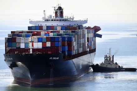 Fallen Shipping Containers Hang Side Singaporeflagged Editorial Stock ...