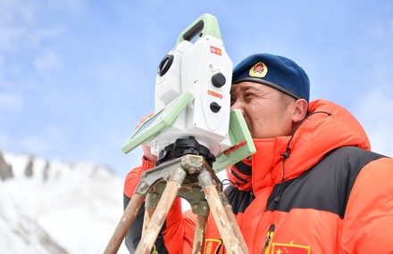 Chinese Surveyor Zheng Lin Conducts Surveying Editorial Stock Photo ...