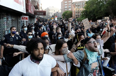 Peaceful Protesters Lock Arms Surround Police Editorial Stock Photo ...