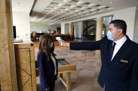 Hotel Employee Checks Body Temperature Woman Editorial Stock Photo ...