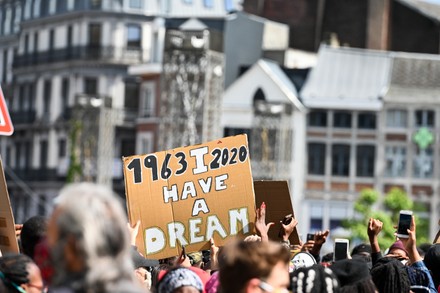 Thousand People Gathered Pacifist Demonstration Following Editorial ...