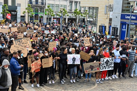 Thousand People Gathered Pacifist Demonstration Following Editorial ...