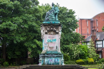 Statue Queen Victoria Hyde Park Leeds Editorial Stock Photo - Stock ...
