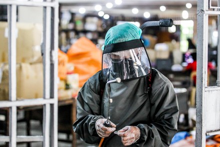 Worker Philippine Postal Office Philpost Wearing Editorial Stock Photo ...