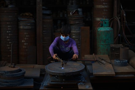 Pakistani Young Laborer Busy Their Workplace Editorial Stock Photo ...