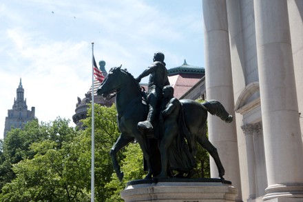 Nypd Car Stands Guard Front Statue Editorial Stock Photo - Stock Image ...