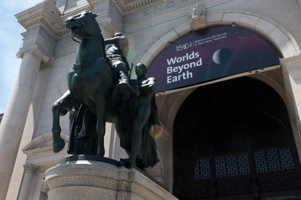 Nypd Car Stands Guard Front Statue Editorial Stock Photo - Stock Image ...