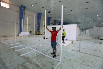 250 Iraqi construction workers Stock Pictures, Editorial Images and ...