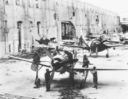 500 1940s fighter planes Stock Pictures, Editorial Images and Stock ...