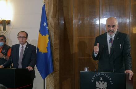 __COUNT__ imágenes de Kosovo's new Prime Minister Hoti visits Albania ...