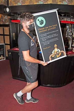 Lockdown pub opening, Chislehurst, South East London, UK - 03 Jul 2020 ...
