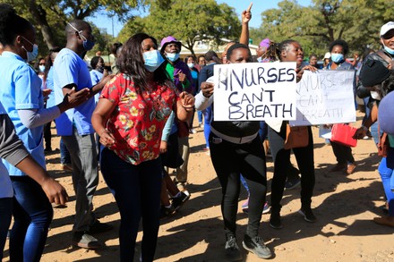 imágenes de Zimbabwe nurses protest over salary increase, Harare - 06 ...