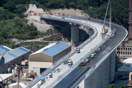 Genoa's bridge under construction, Italy - 09 Jul 2020 Stock Pictures ...