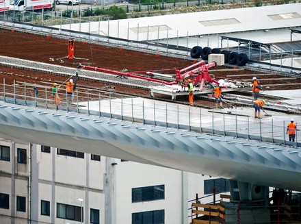 New Genoa motorway bridge construction site, Italy - 13 Jul 2020 Stock ...