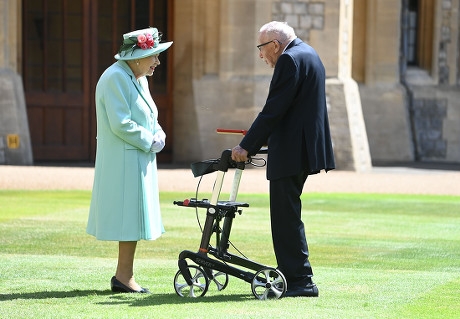 Queen Elizabeth Ii Captain Tom Moore Editorial Stock Photo - Stock ...