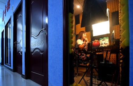Live Streamer Hosts Broadcast Channel Media Editorial Stock Photo ...