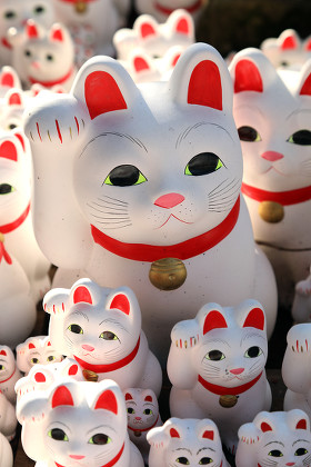 Manekineko Waving Cat Statues Gotokuji Temple Editorial Stock Photo - Stock Image | Shutterstock