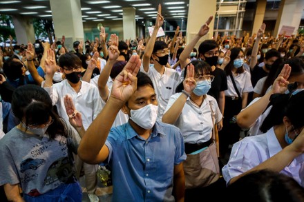 Students Prodemocracy Activists Flash Threefinger Salute Editorial ...